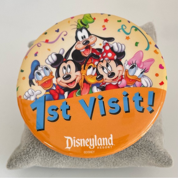 Disney | Jewelry | 3 For Disneyland 1st Visit Button Pin | Poshmark